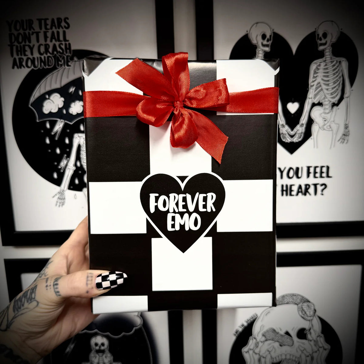 Checkerboard Gift Wrap Set – Forever Emo